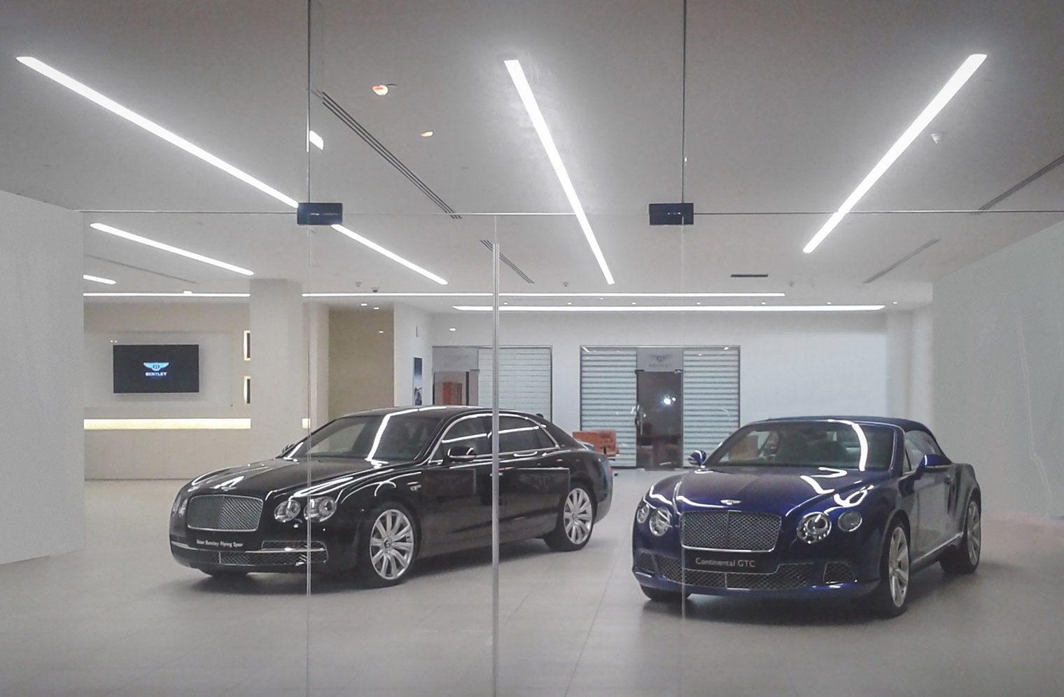 Bentley, showroom - BUCK high quality LED lighting