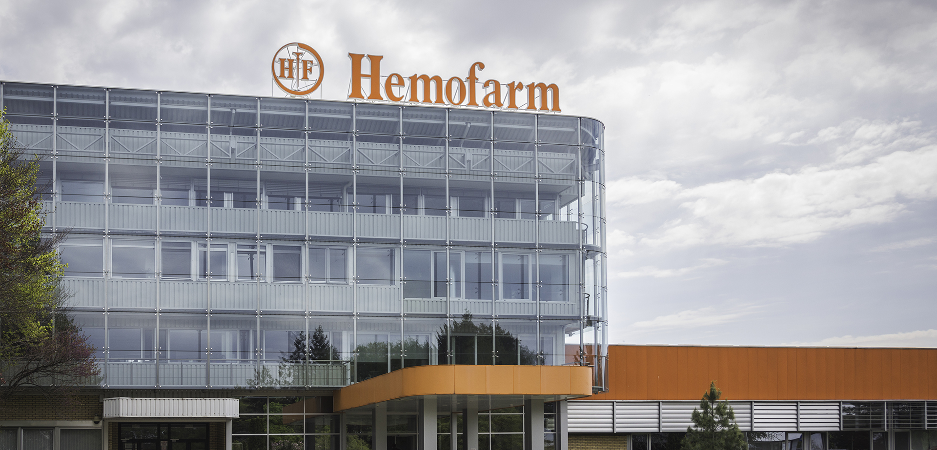 Lighting of the high-bay Hemofarm warehouse in Vrsac - BUCK
