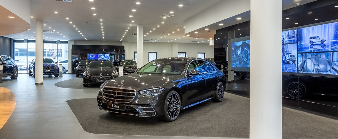 Lighting solution for Mercedes-Benz showroom - BUCK